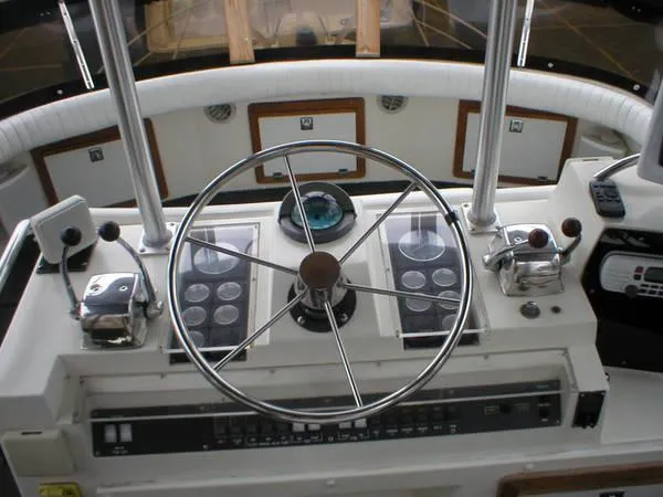 Phoenix Bass Boat 33 SFX 1988 for Sale | MarineSource