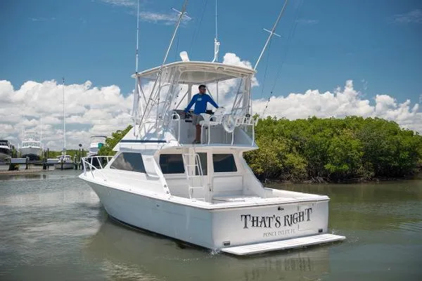 Jupiter 35 Flybridge Convertible 2004 for Sale | MarineSource