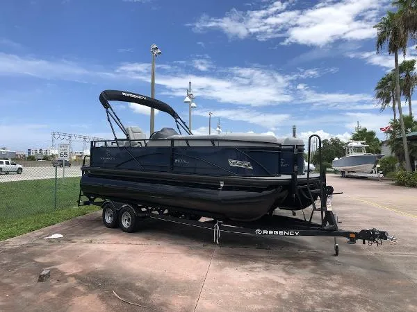 Regency 210 DL3 2019 for Sale | MarineSource