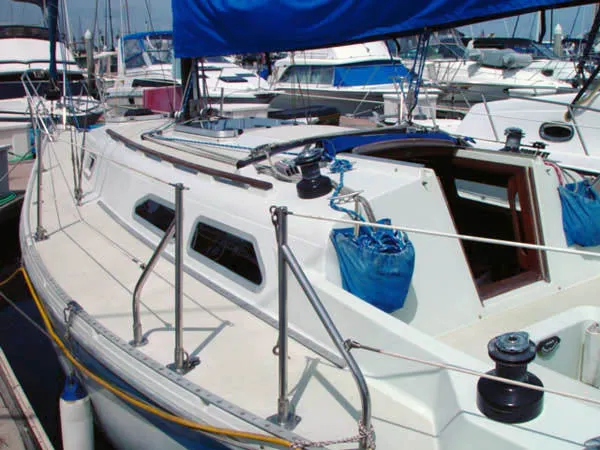 Ericson 30-Plus 1984 for Sale | MarineSource