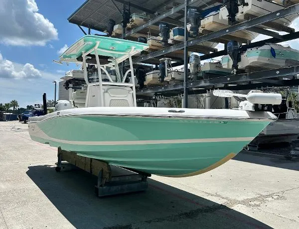 Caymas 26 HB 2021 for Sale | MarineSource