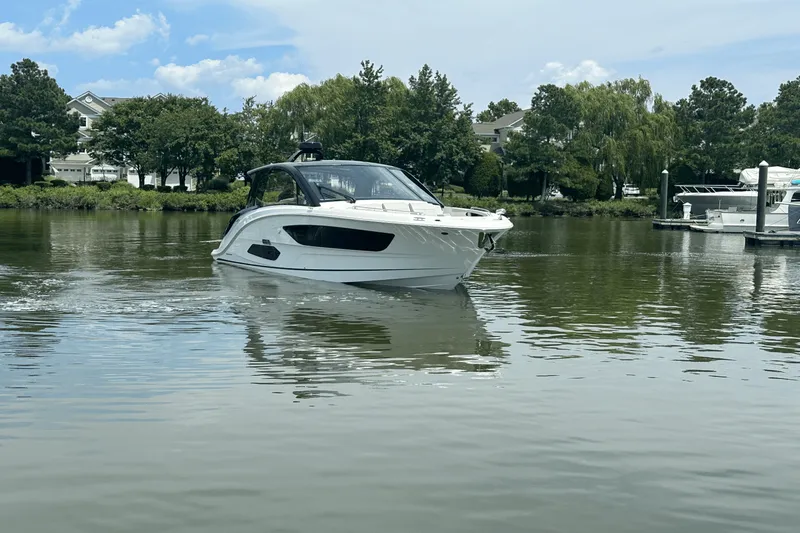 Sea Ray Sundancer 370 Outboard 2025 - Marine Source