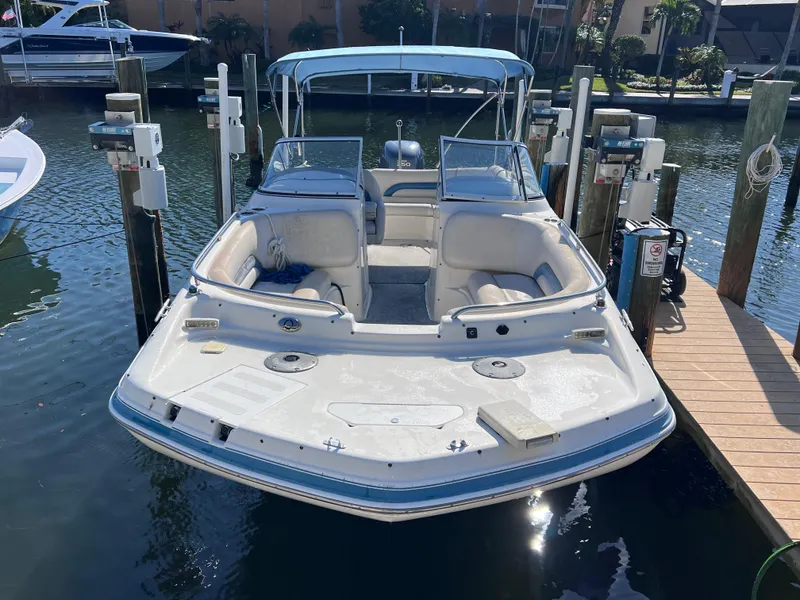 Hurricane 237 SUNDECK YAMAHA F250 2007 for Sale | MarineSource