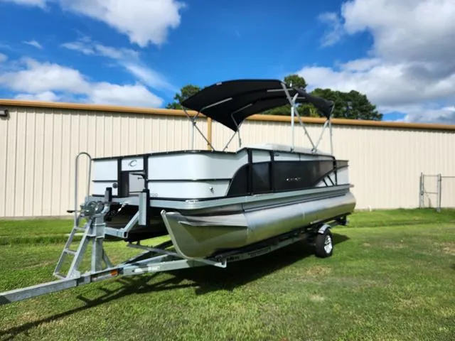 Crest CLASSIC LX FISH 200 C4 2023 - Marine Source