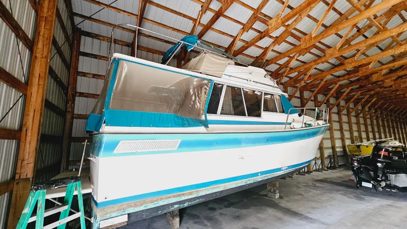 Bayliner 3260 Motor Yacht 1984 for Sale | MarineSource
