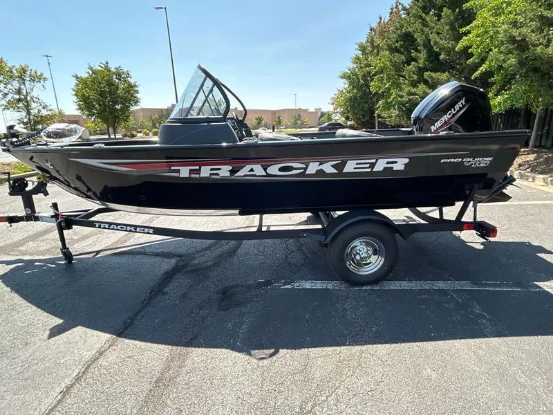 Tracker Pro Guide V-16 WT 2025 for Sale | MarineSource