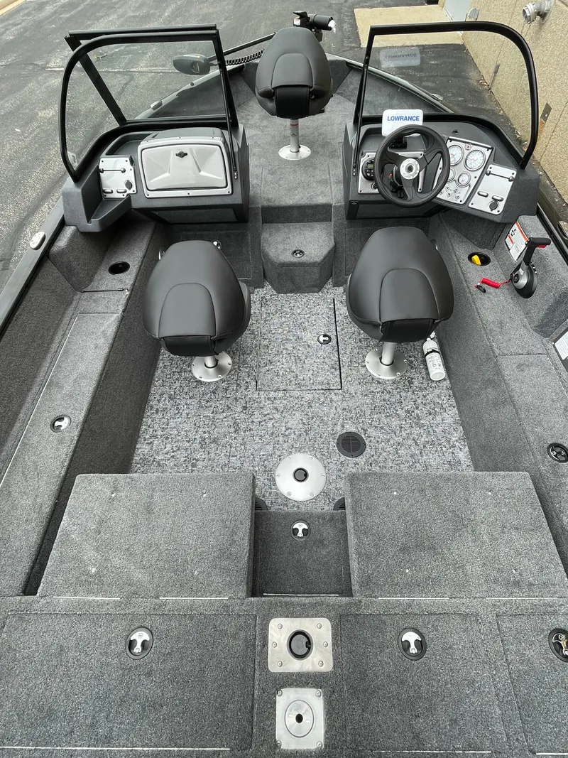 Tracker Pro Guide V-175 Combo 2025 - Marine Source