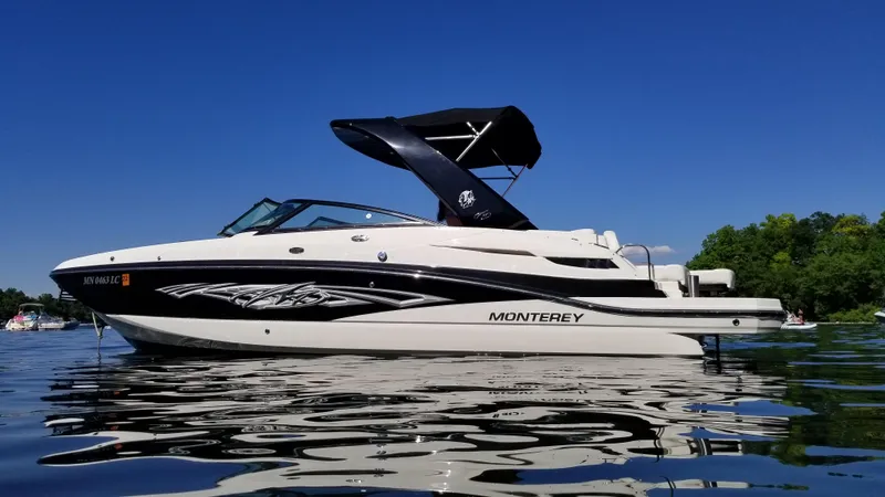 Monterey M5 2014 for Sale | MarineSource