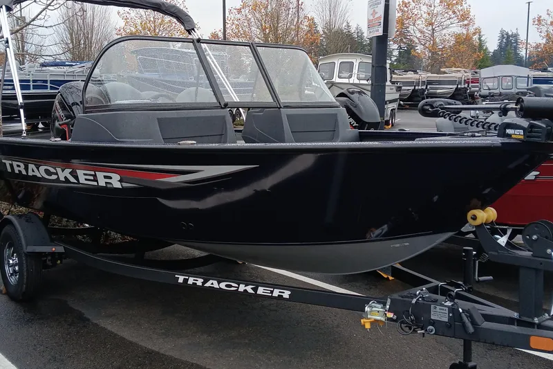 Tracker Pro Guide V-16 WT 2025 for Sale | MarineSource