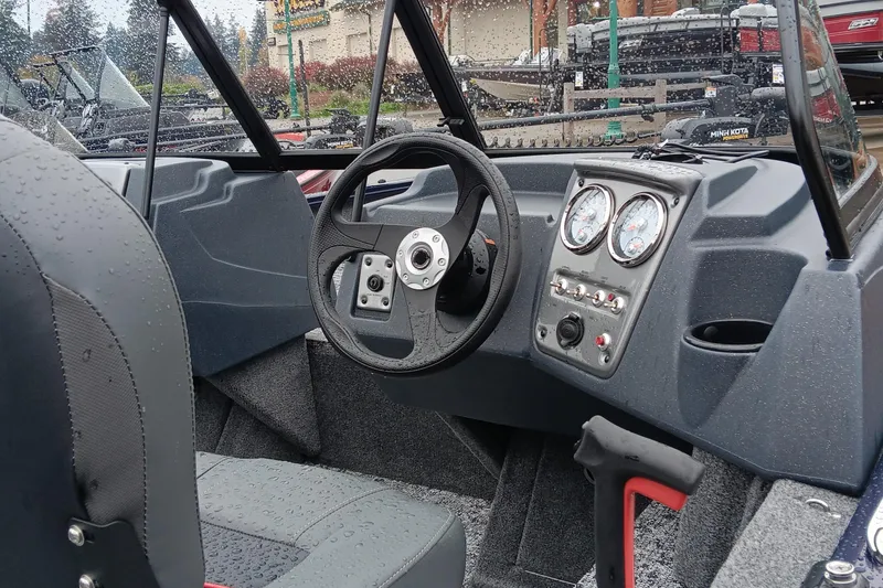 Tracker Pro Guide V-16 WT 2025 for Sale | MarineSource