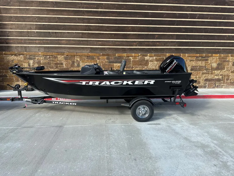 Tracker Pro Guide V-16 SC 2025 for Sale | MarineSource