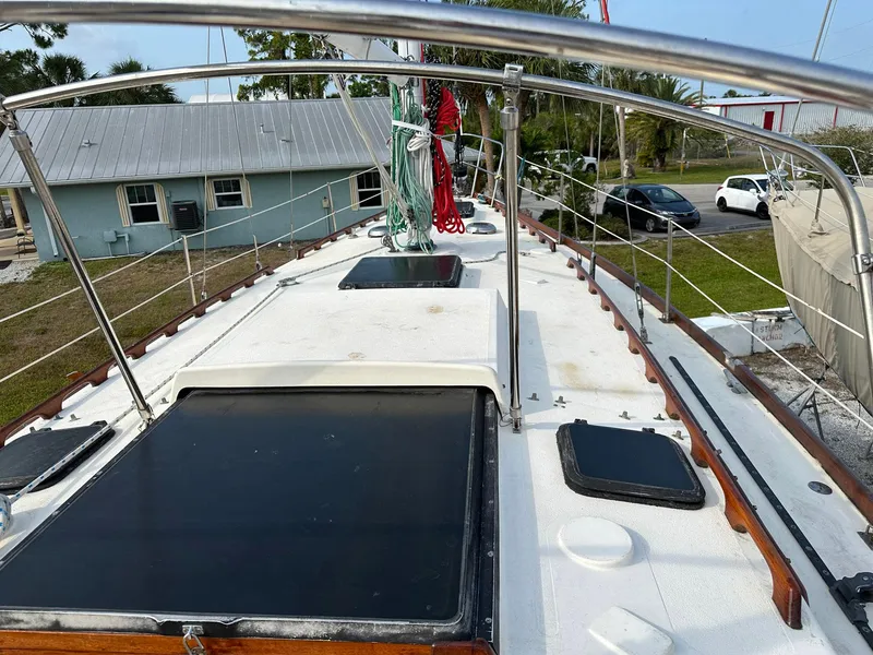 Mariner 36 Sloop 1980 for Sale | MarineSource