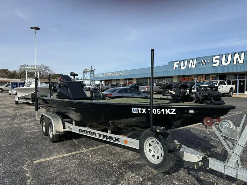 Gator Trax Strike 20' 2023 - Marine Source