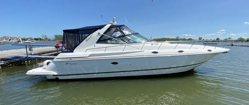 Cruisers Yachts 4270 Express 2000 for Sale | MarineSource