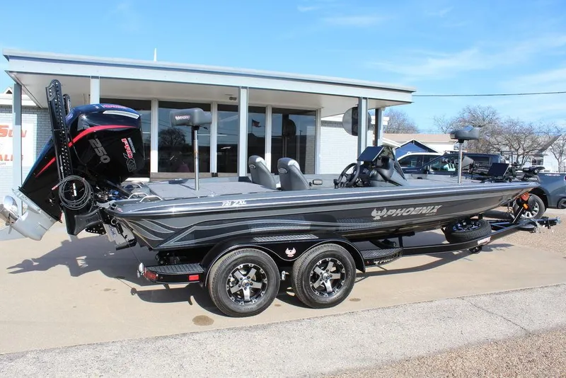 Phoenix Bass Boat 721 ZXL 2025 - Marine Source