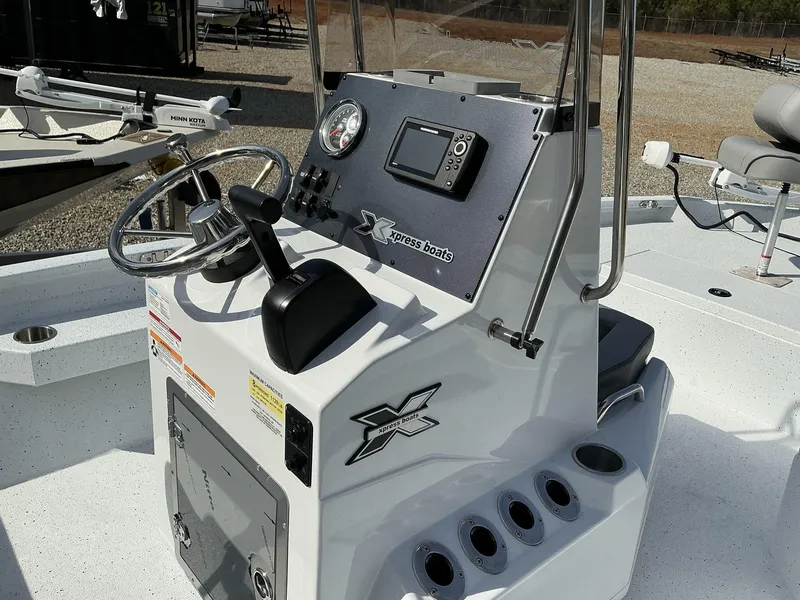 2025 Xpress Hyper Lift Series H20b New Console
