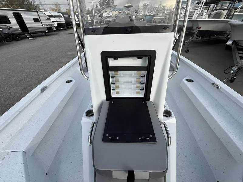 2025 Xpress Hyper Lift Series H20b New Console