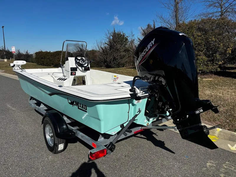 Mako Pro Skiff 17 CC 2025 - Marine Source