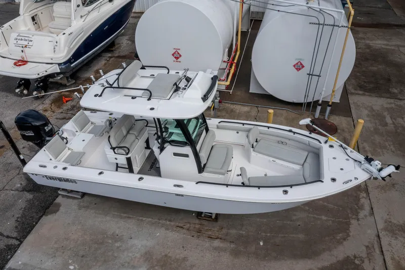 Everglades 253CC 2021 for Sale | MarineSource