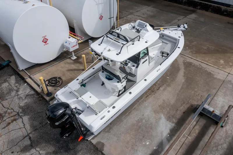 Everglades 253CC 2021 for Sale | MarineSource