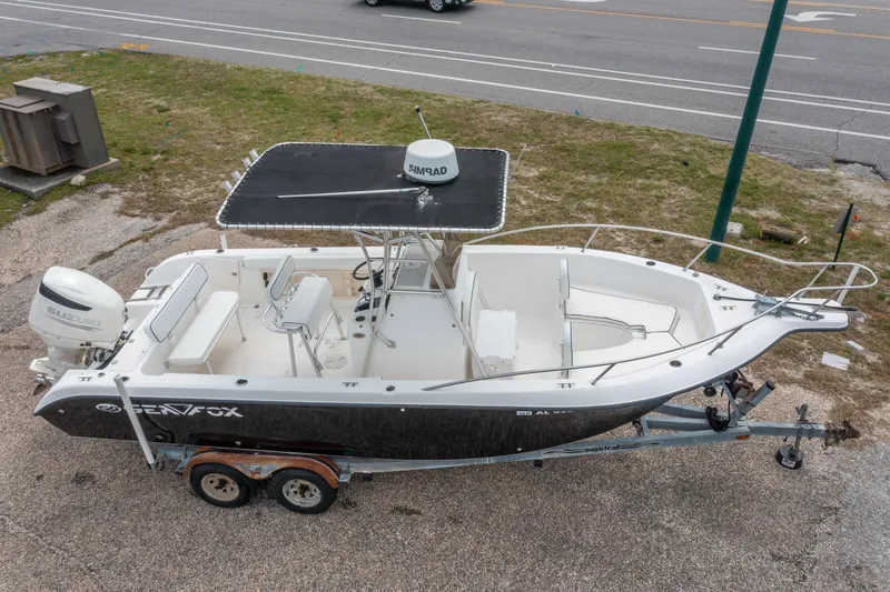 Sea Fox 257 Center Console 2000 - Marine Source