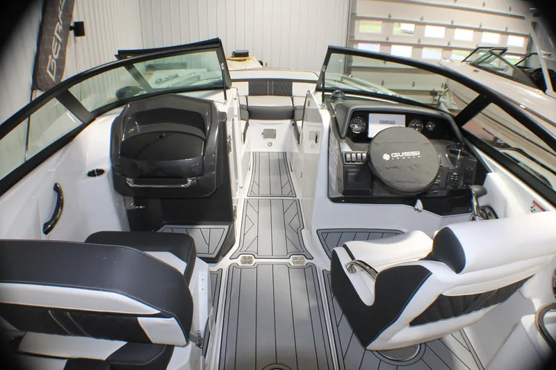 Monterey M4 2025 for Sale | MarineSource